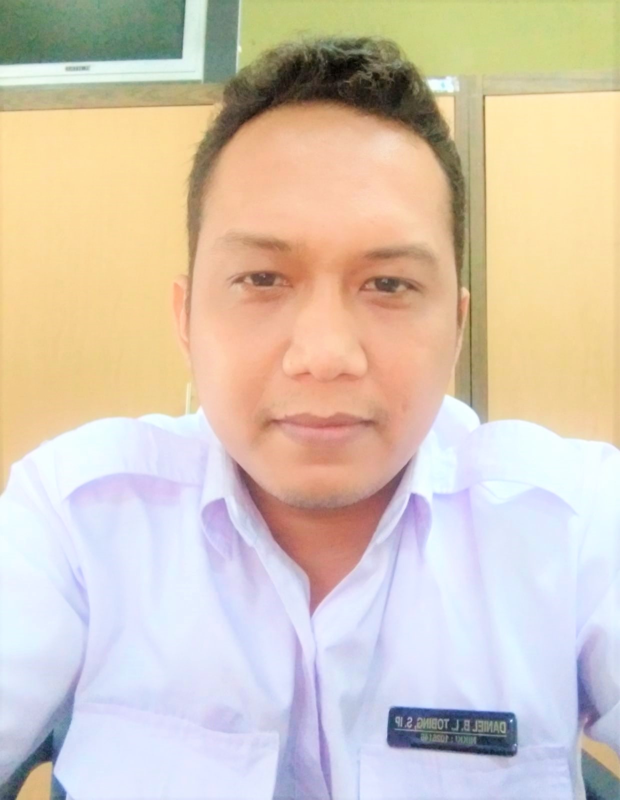 Tenaga Kependidikan – SMAN 104 Jakarta