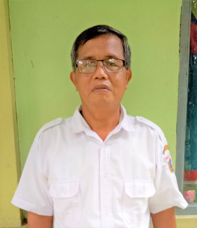 Tenaga Kependidikan – SMAN 104 Jakarta